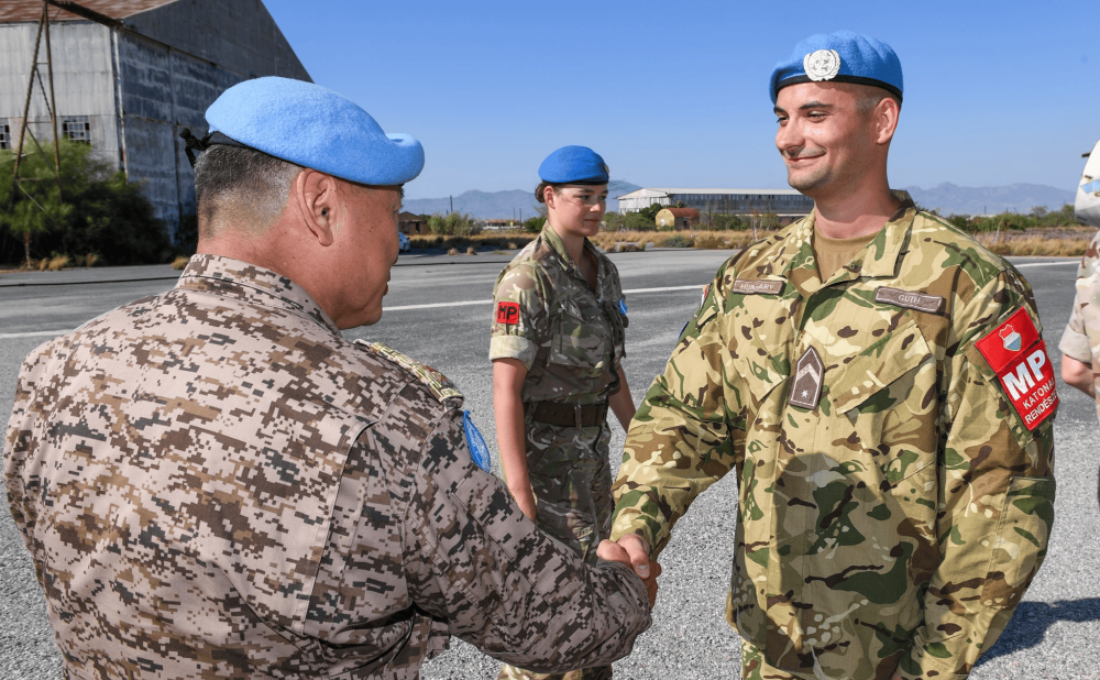 20 энхийг сахиулагчийг Кипр дэхь НҮБ ын ажиллагаанд алба хаасны медалиар шагналаа Dobu Mn
