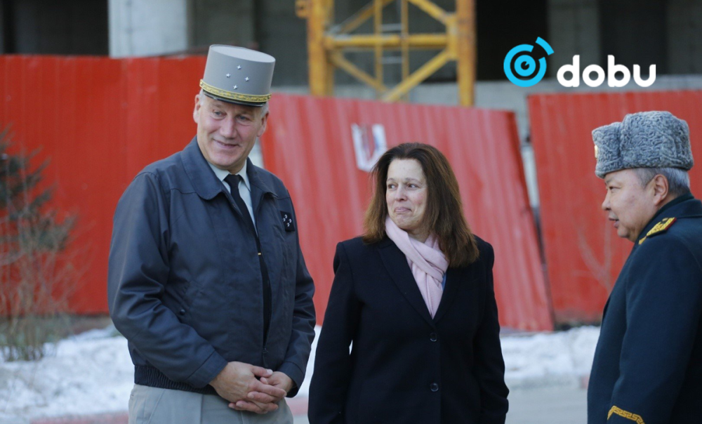 Айлчлалын хүрээнд анги, салбаруудтай танилцаж байна - dobu.mn