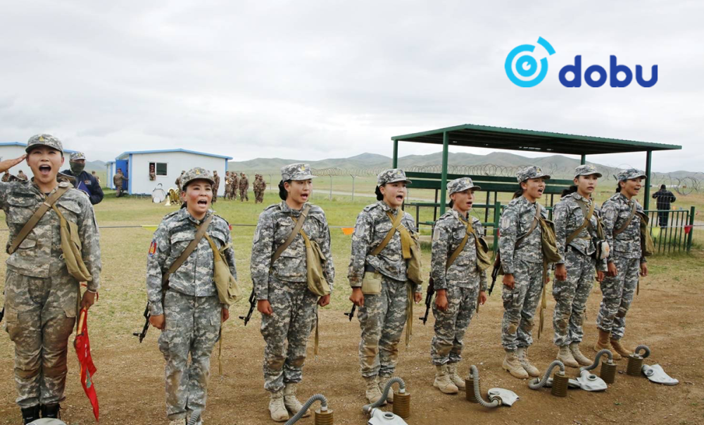 Эмэгтэй баг тамирчид даалгавраа гүйцэтгэн, барианд орлоо - dobu.mn