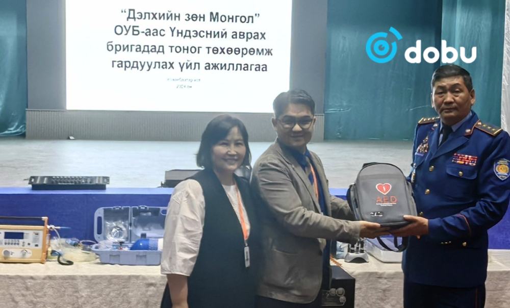 Эмнэлгийн яаралтай тусламжийн болон холбооны тоног төхөөрөмжийг хүлээлгэн өглөө - dobu.mn