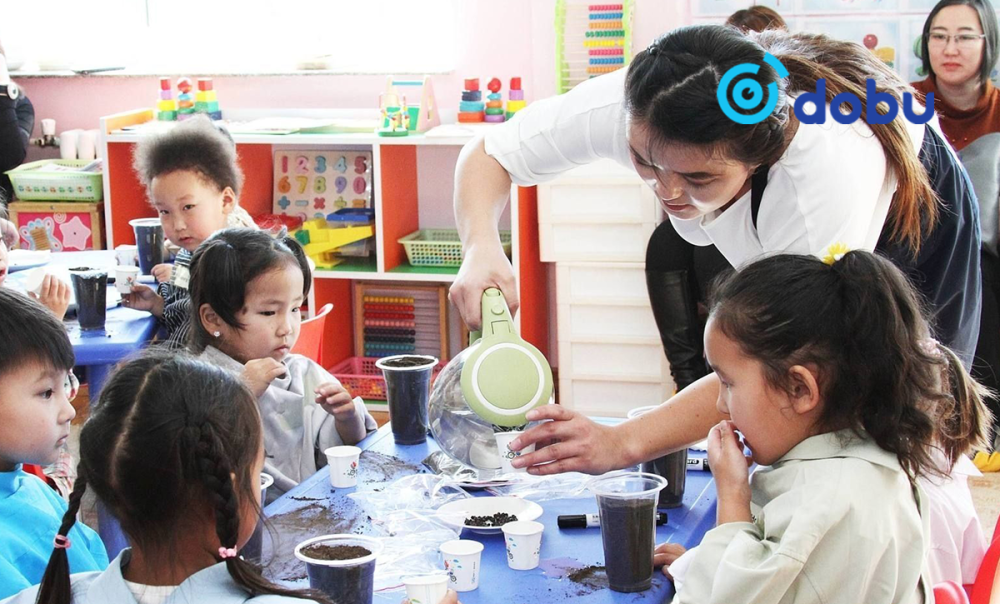 Сургууль, цэцэрлэгийн багш нарыг ээлжээр 7-14 хоног ЦАЛИНТАЙ АМРААХ санал гаргалаа - dobu.mn