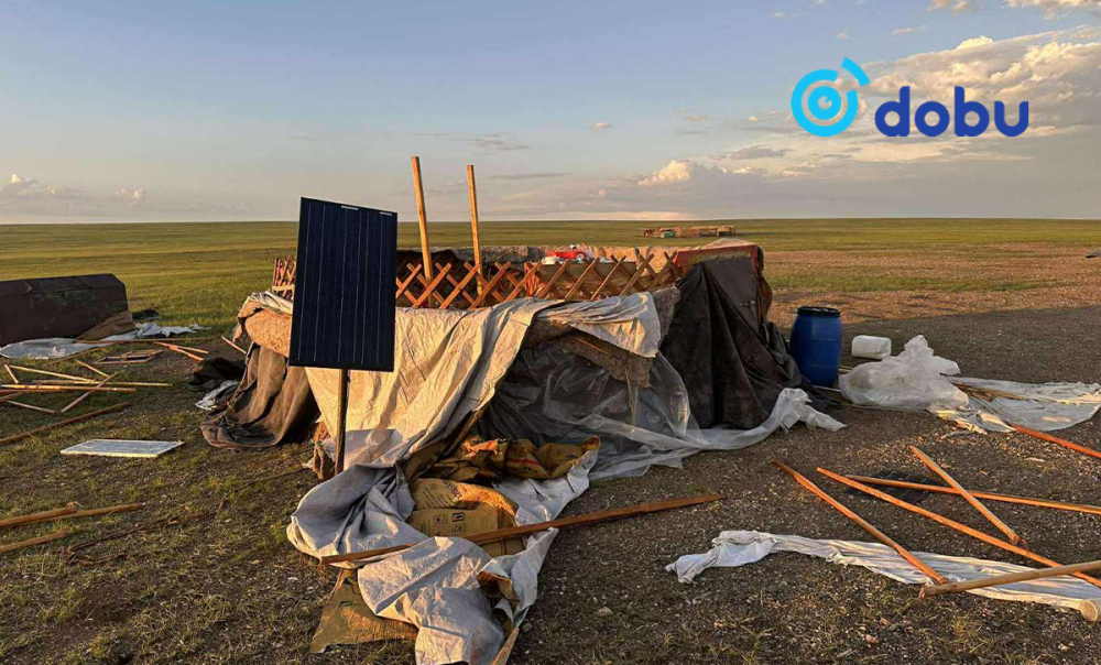 Өчигдрийн орсон бороонд 116 айлын гэр нурж, хашаа байшингийн дээвэр хууларчээ - dobu.mn