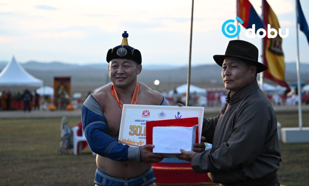 Хүрээ цам Даншиг наадмын бөхийн барилдаанд Улсын начин Д Амарсайхан түрүүллээ Dobu Mn