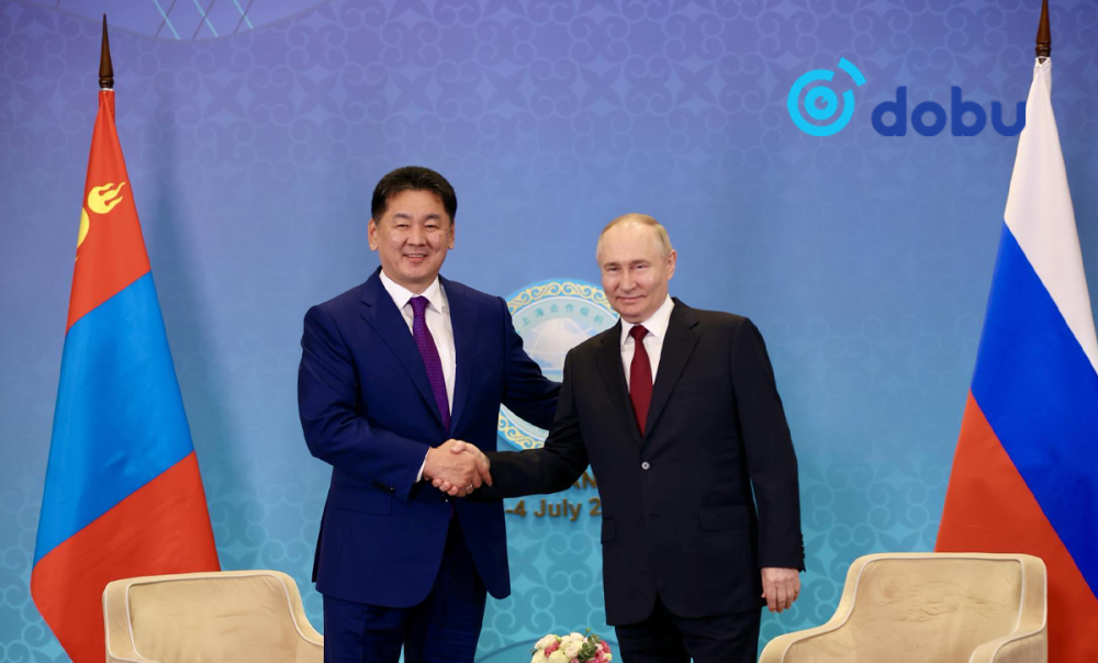Ерөнхийлөгч У Хүрэлсүх ОХУ ын Ерөнхийлөгч В В Путинтай уулзлаа Dobu Mn