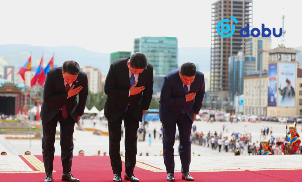 Жанжин Д Сүхбаатарын хөшөөнд цэцэг өргөж Их эзэн Чингис хааны хөшөөнд хүндэтгэл үзүүллээ Dobu Mn